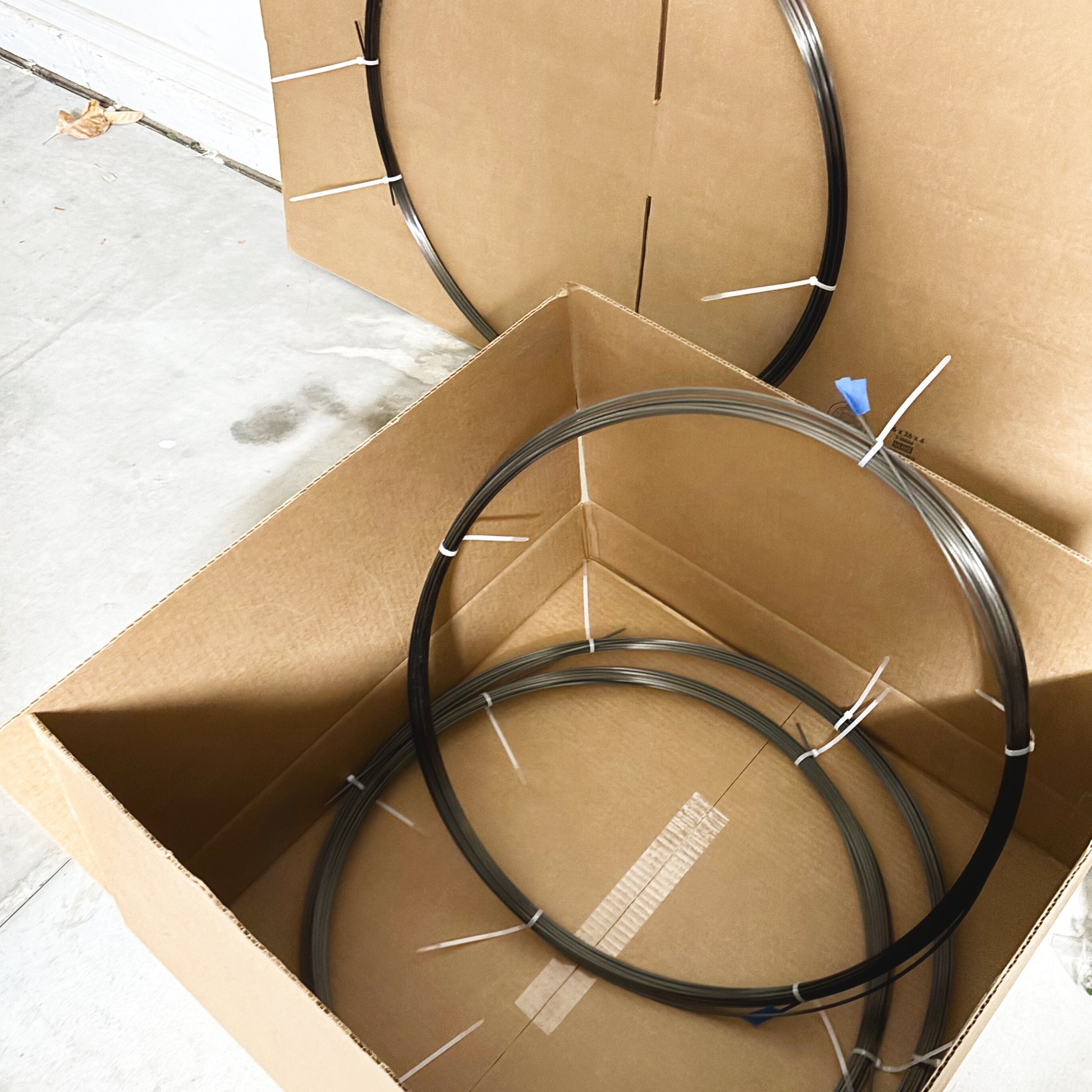 Micro Pultruded 0.125″ (3.175mm) Solid Round Carbon Rod — 100 ft (30.5m ...